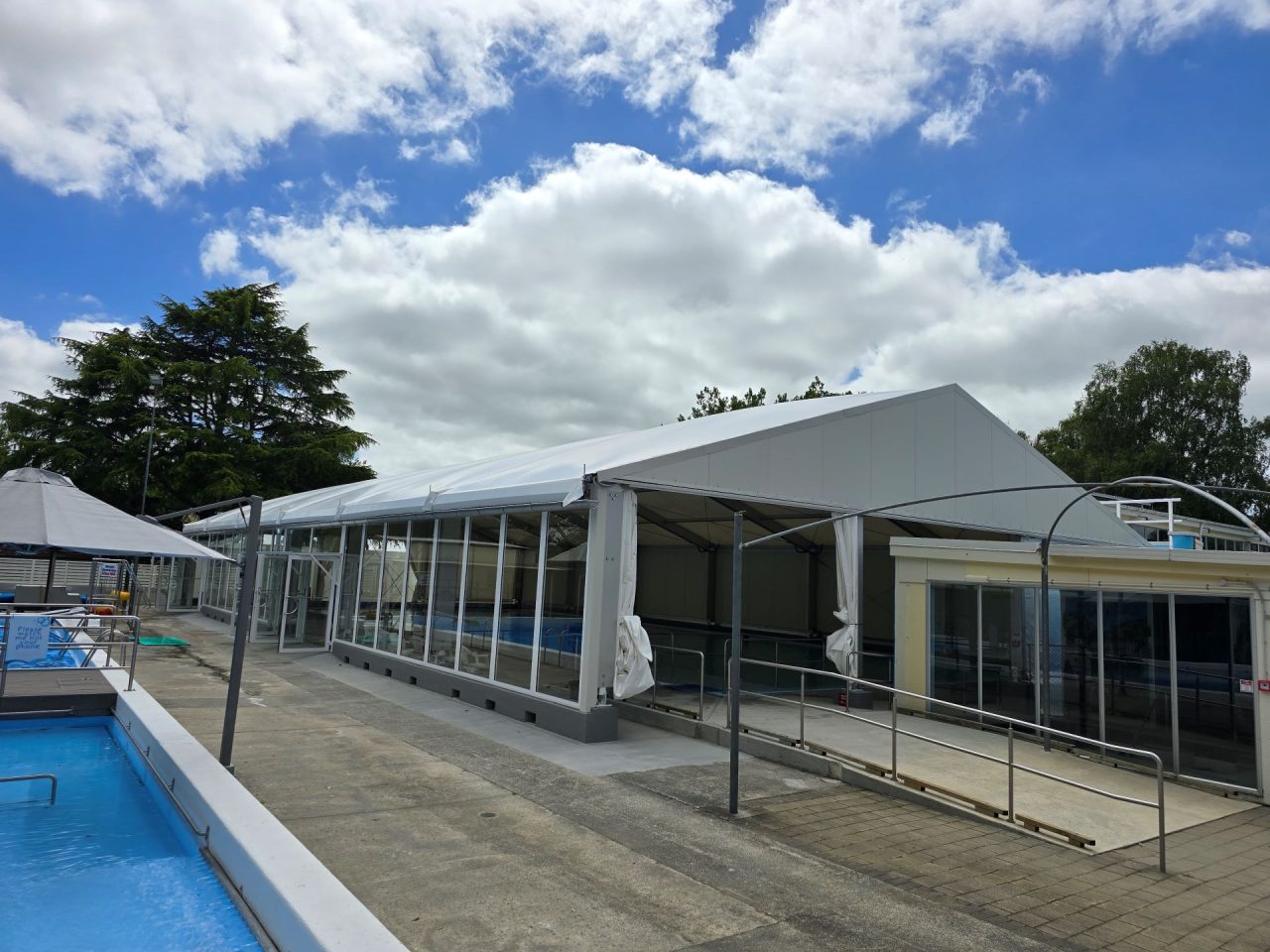 Swimming Pool Enclosures - HR-Structures